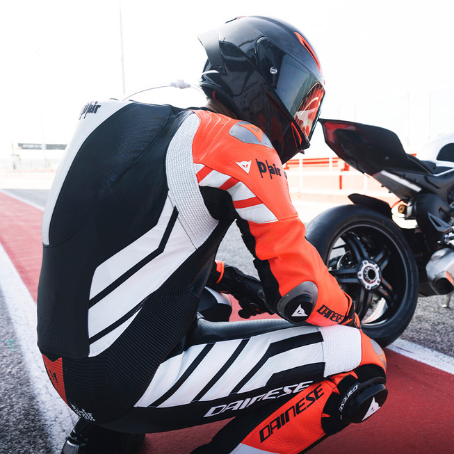 MUGELLO 3 PERF. D-AIR® 1PC LEATHER SUIT - ダイネーゼジャパン MUGELLO 3 PERF. D-AIR® 1PC LEATHER SUIT - ダイネーゼジャパン